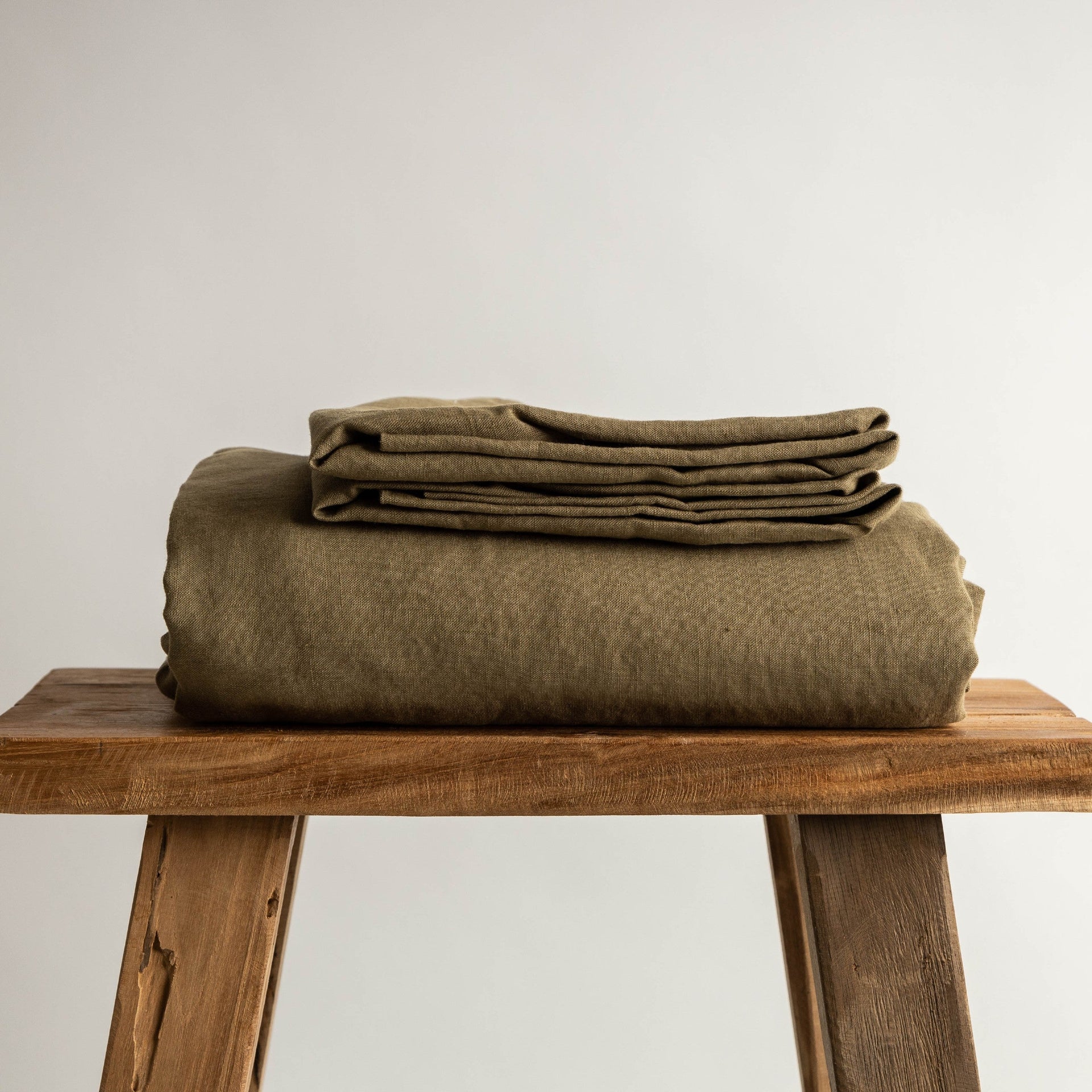 Olive Linen Fitted Sheets | The Linen Project – thelinenproject